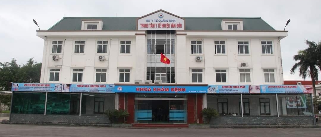 PHÓNG SỰ “TTYT VÂN ĐỒN - ĐIỂM TỰA CHĂM SÓC SỨC KHỎE CHO NGƯỜI DÂN VÙNG BIỂN ĐẢO" - Trung tâm Y ...